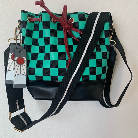 Boxlunch | Bags | Demon Slayer Tanjiro Kamado Crossbody Bag Boxlunch ...